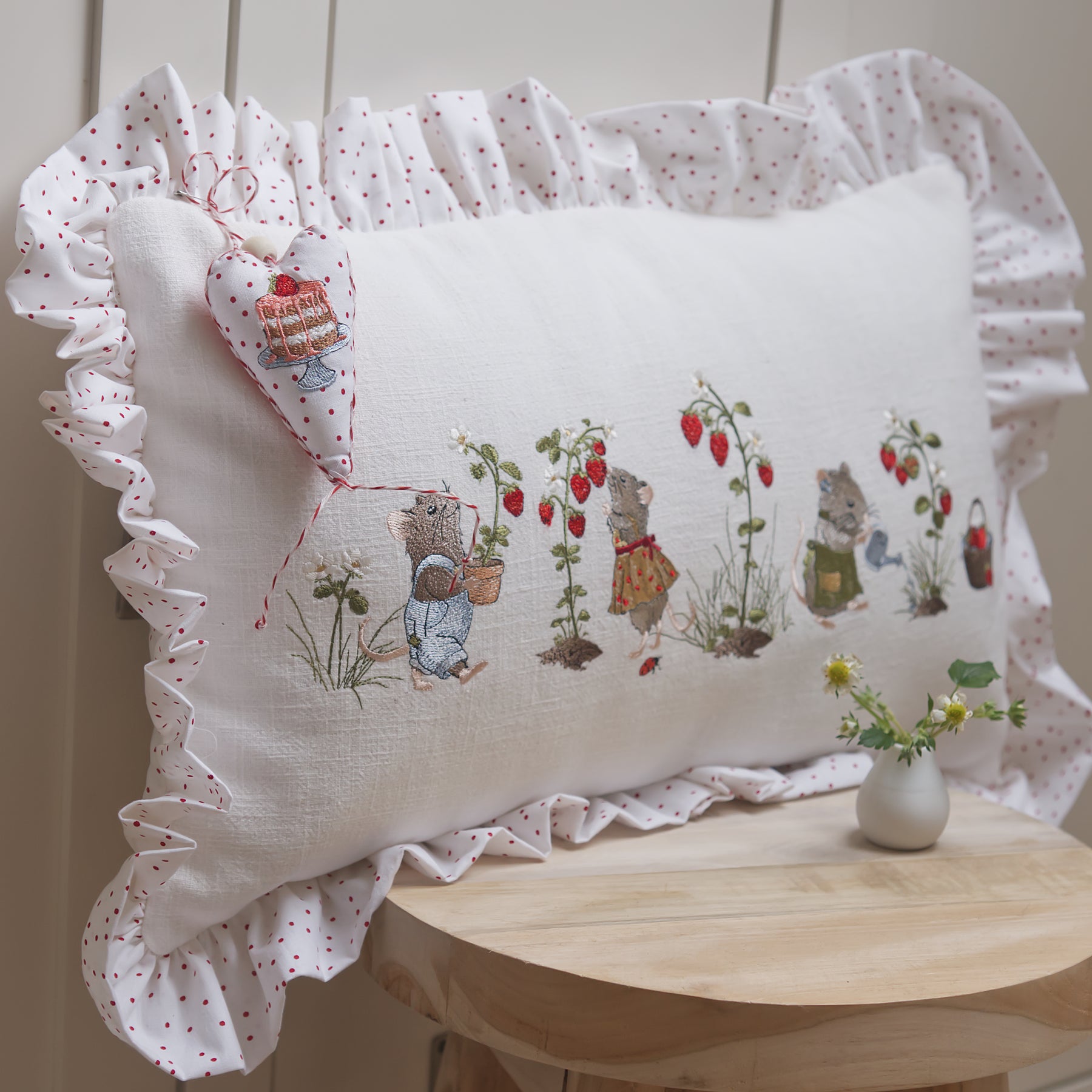 Cora Design embroidery files – Cora Design Stickdateien